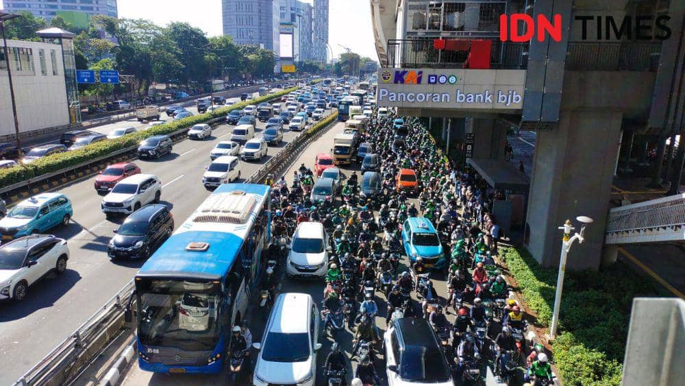 Rute Transjakarta Koridor 8: Halte Transit dan Jamnya | IDN Times