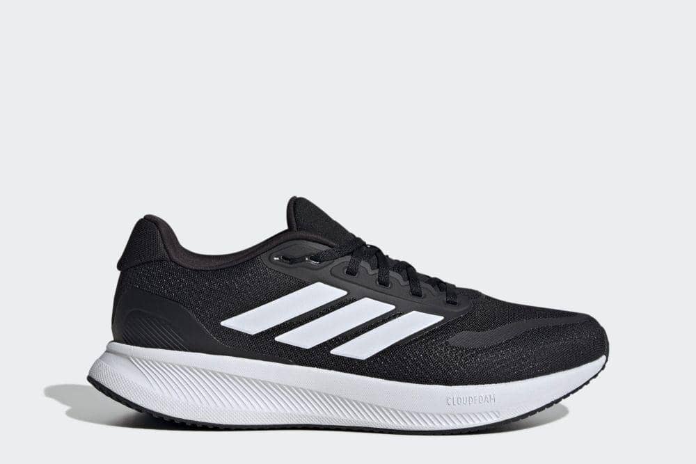 10 Rekomendasi Sepatu Running Adidas Terbaik dan Terlaris | IDN Times