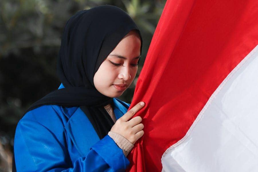 Tokoh yang Mengibarkan Bendera Merah Putih, Kenali Mereka! | IDN Times