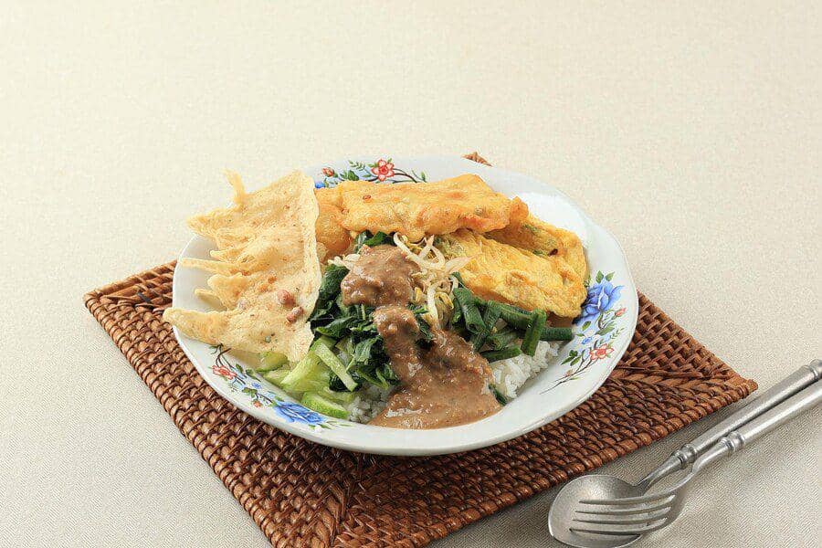 7 Jenis Pecel di Jawa Timur, Kuliner Khas yang Lezat | IDN Times Jatim
