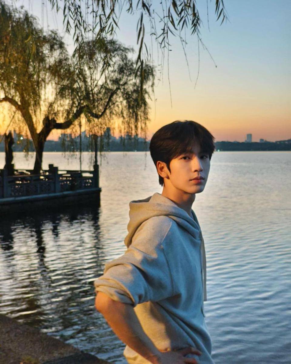 Biodata dan Profil Zhang Ling He, Aktor China Populer! | IDN Times