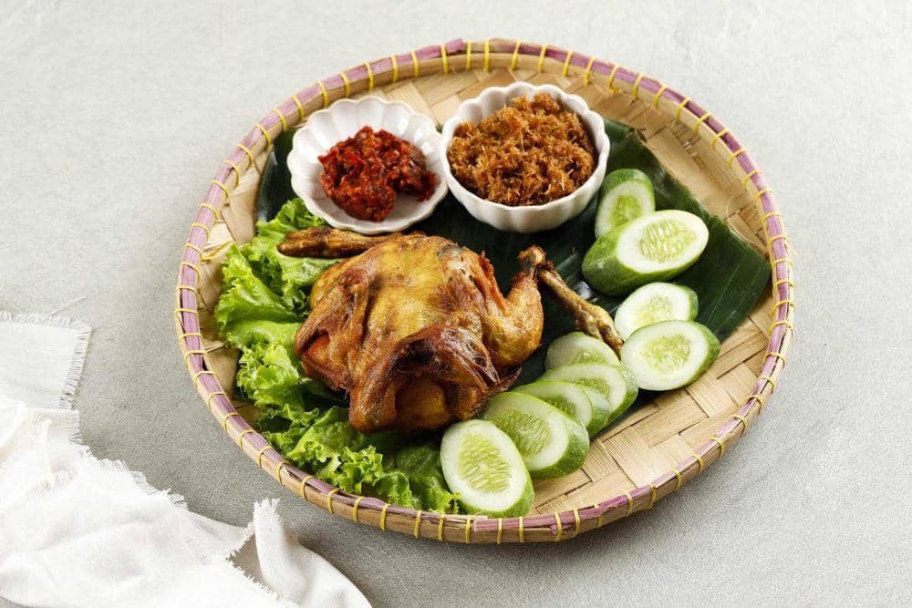 Resep Ayam Goreng Bumbu Kuning | IDN Times
