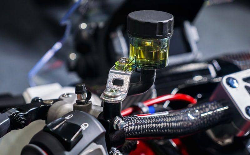 Daftar Harga Minyak Rem Motor Berkualitas dan Terbaik 2024 | IDN Times