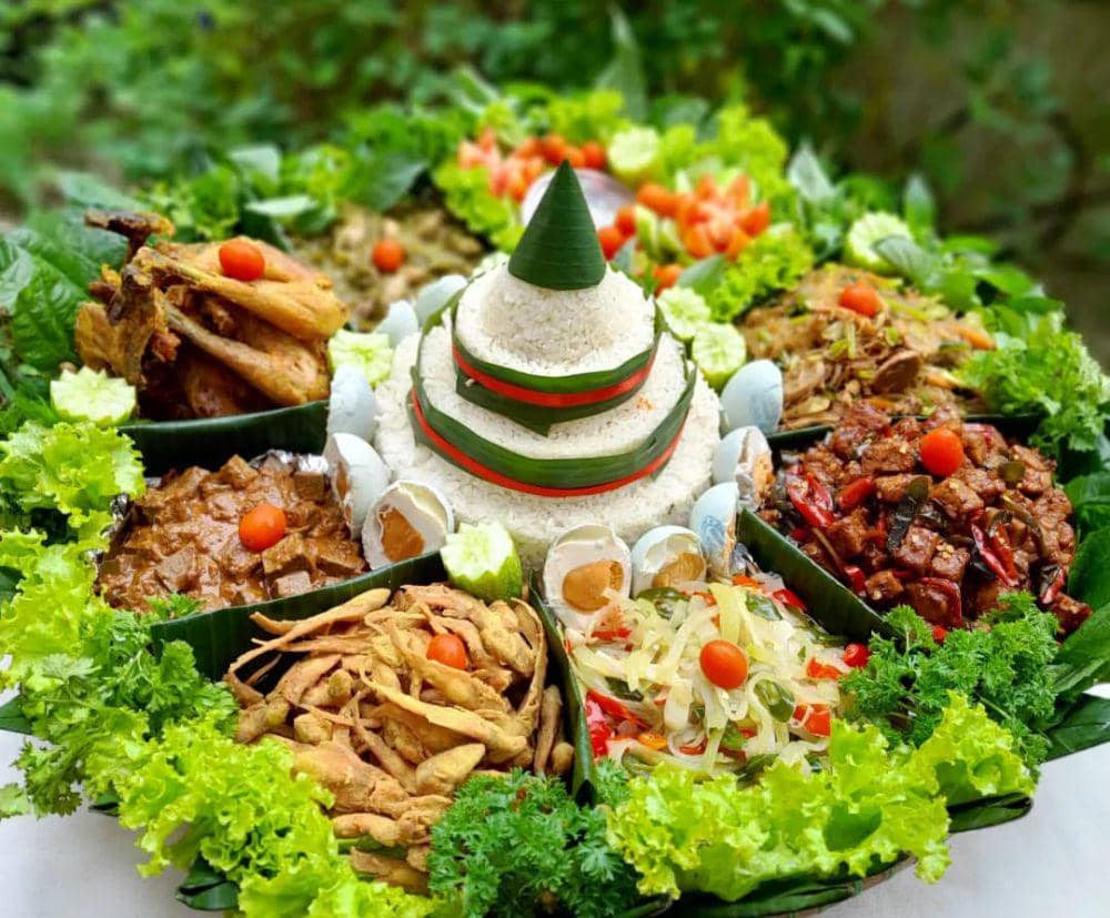 Jenis Tumpeng Tradisional di Indonesia | IDN Times
