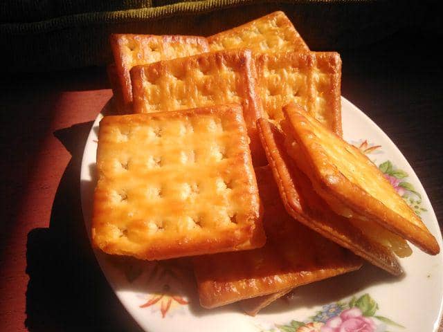 13 Kue dengan Isian Kacang Hijau, Cita Rasanya Klasik | IDN Times