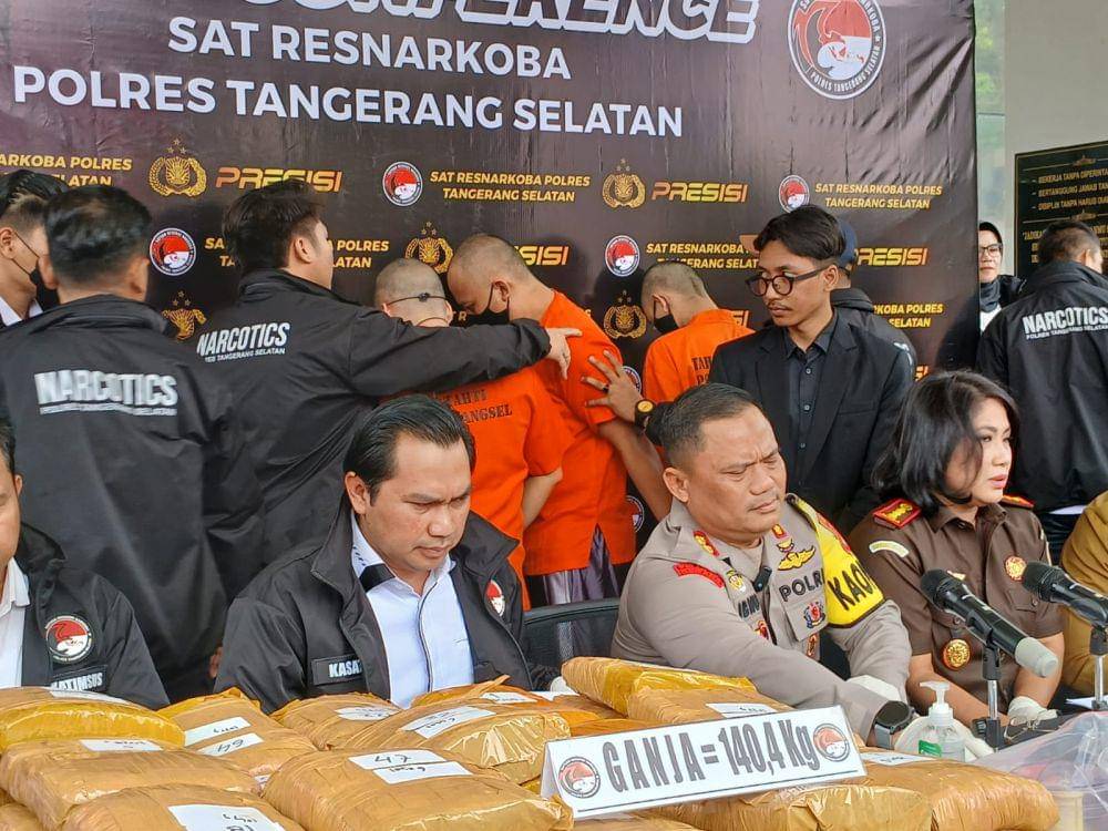Polisi Gagalkan Penyeludupan 140 Kg Ganja Jaringan Sumatra | IDN Times Banten