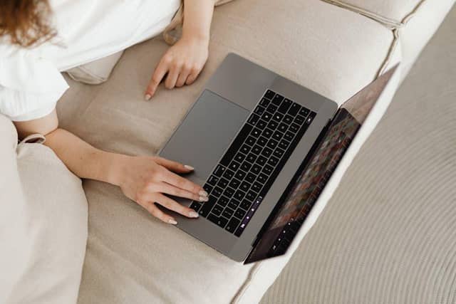 6 Cara Mematikan Laptop dengan Keyboard, Pakai Shortcut Ini | IDN Times