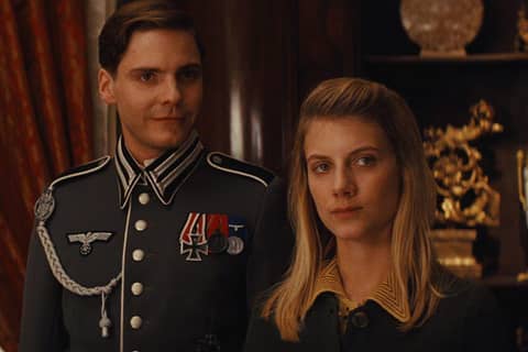 12 Fakta di Balik Pembuatan Film Inglourious Basterds | IDN Times