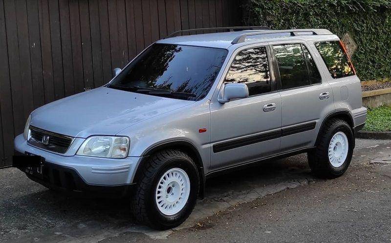 6 Generasi Honda CR-V, dari Model Awal hingga Versi Terkini | IDN Times