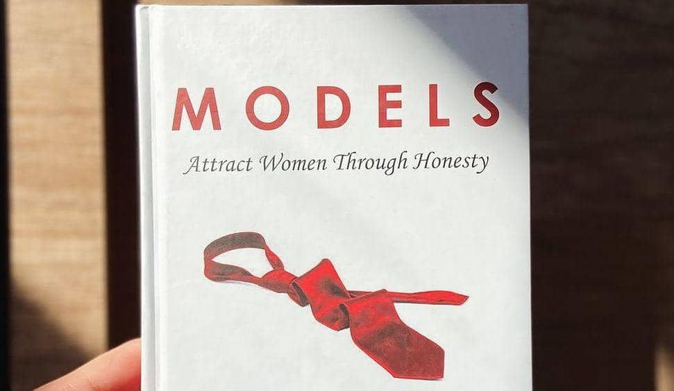 Buku Karya Mark Manson yang Wajib Kamu Baca | IDN Times Jatim