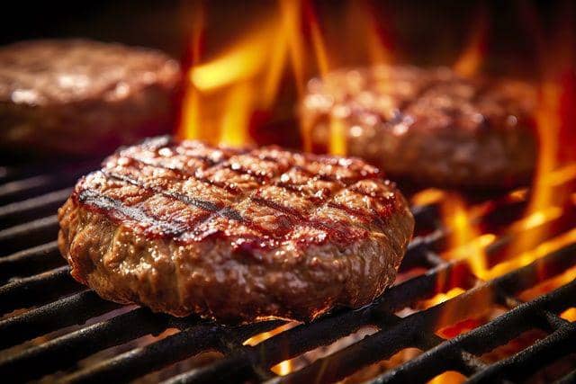 Resep Patty Burger yang Juicy dan Mudah Dibuat, Cobain Deh! | IDN Times