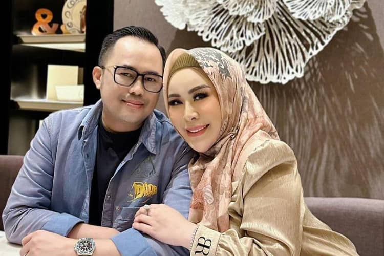 Profil Heni Purnamasari, Pebisnis Maklon Kosmetik Terkenal | IDN Times