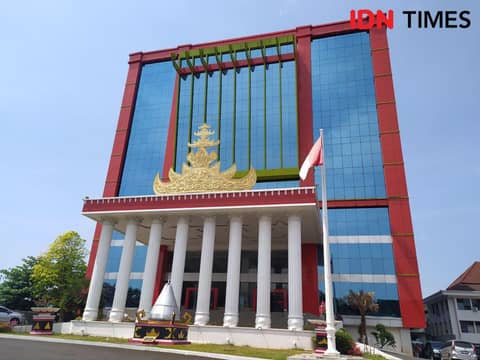 Disdukcapil Bandar Lampung Tetap Buka Layanan Libur Lebaran | IDN Times ...