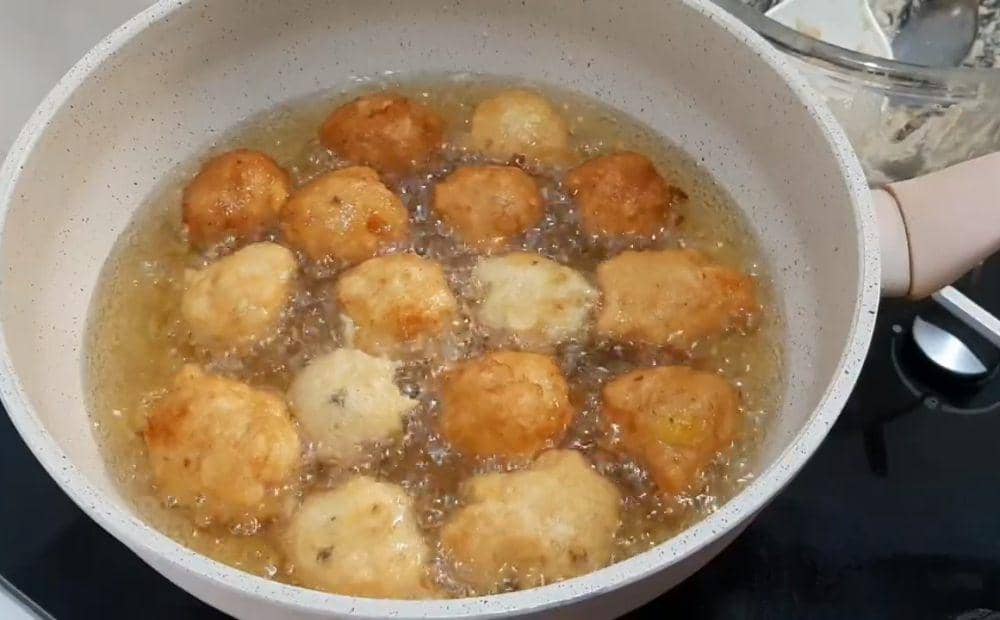 Resep Godok Pisang Gurih Manis | IDN Times