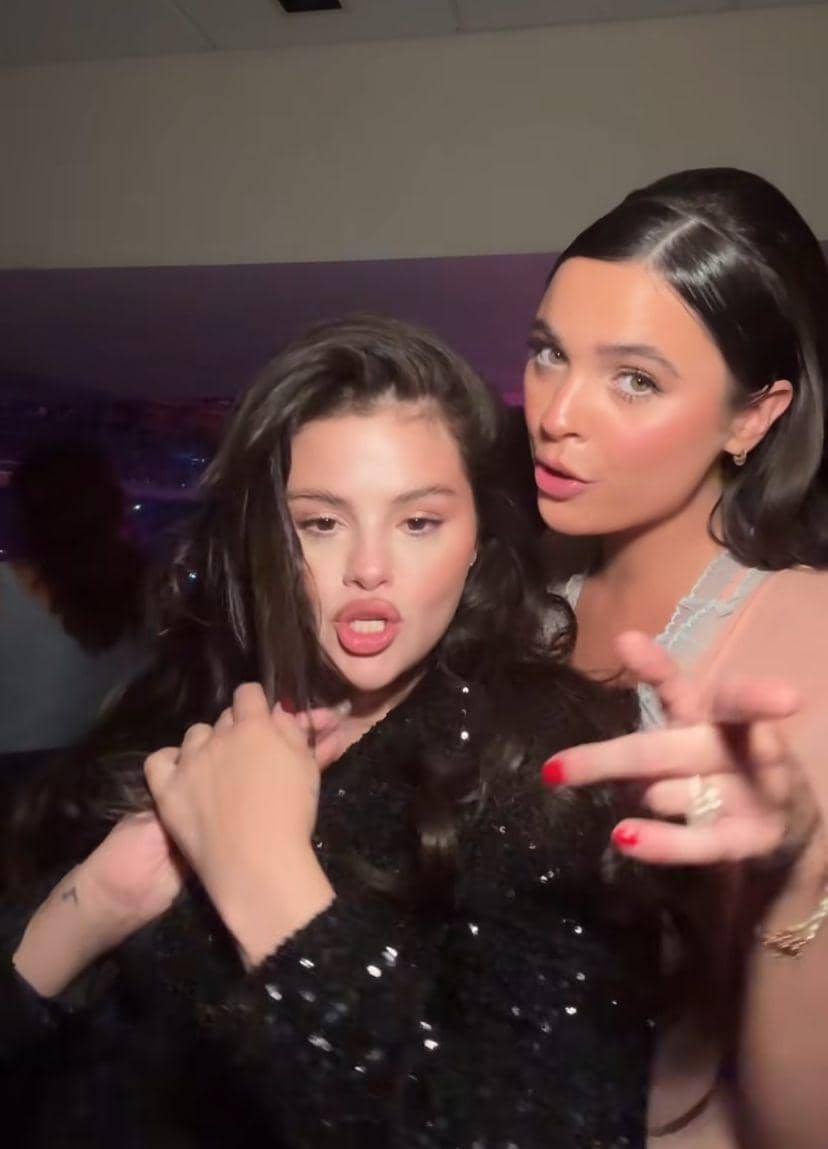 Selena Gomez Nonton Konser Sabrina Carpenter di NYC | IDN Times