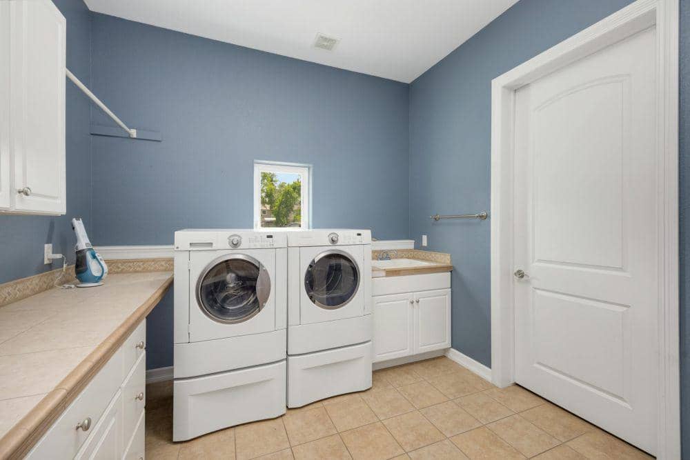 10 Inspirasi Desain Laundry Room, Lebih Terorganisir | IDN Times