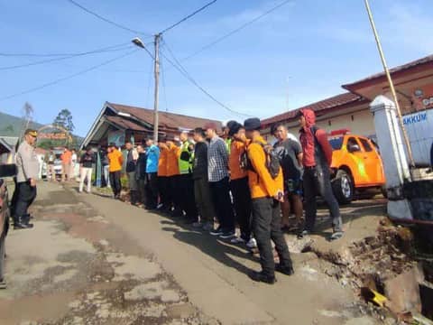 Anak Hilang Sejak 2025, Ayah Ikut 70 Relawan SAR Cari di Gunung Slamet ...