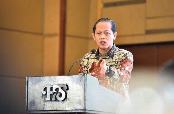 Profil Hanif Faisol Nurofiq, Menteri Lingkungan Hidup | IDN Times