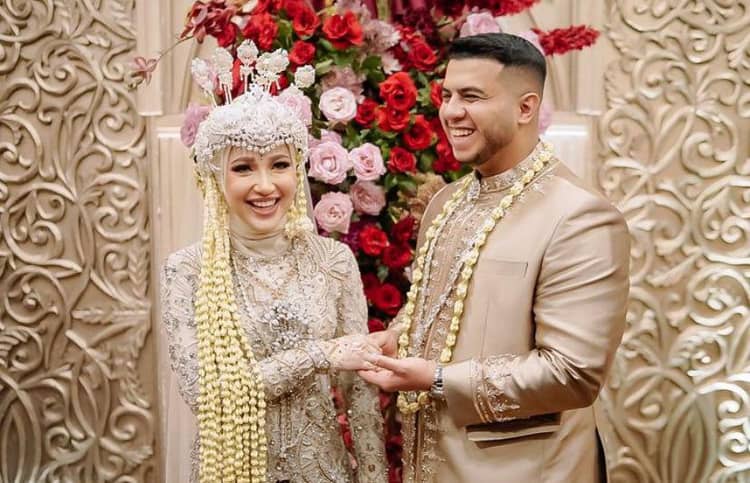 Siapa Miskah Shafa, Istri Yislam Jaidi? | IDN Times
