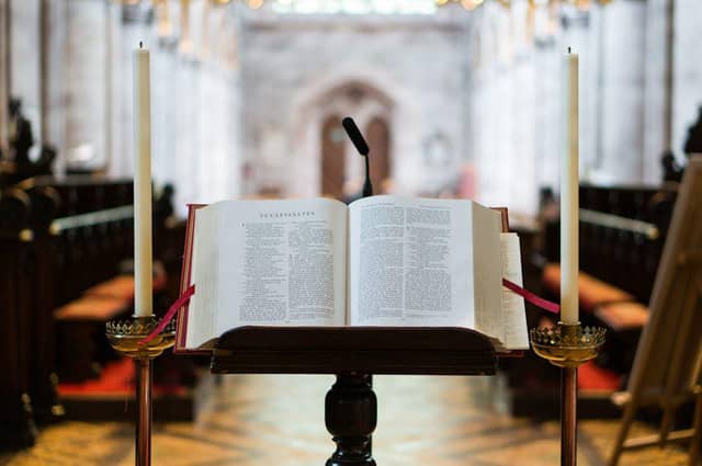 Lirik Lagu Gloria in Excelsis Deo - Gregorian | IDN Times