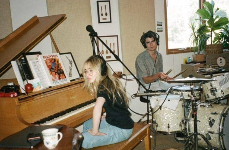 15 Fakta Sabrina Carpenter, Penyanyi Muda yang Serbabisa | IDN Times