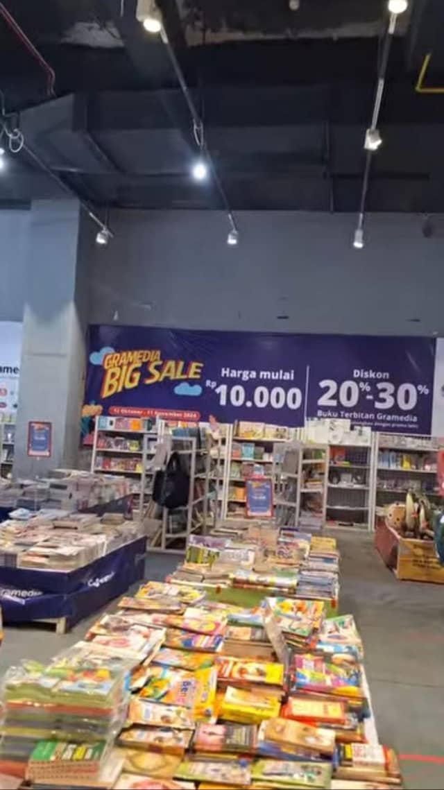 Bazar Gramedia Raden Intan Lampung Harga Mulai Rp10 Ribu | IDN Times ...