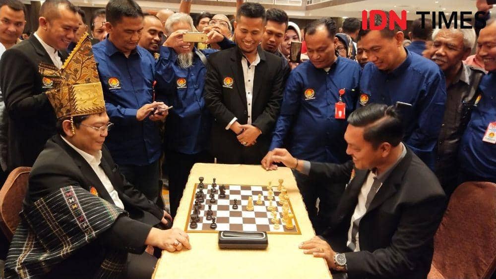 Profil Utut Adianto, Grandmaster Catur ke Ketua Komisi DPR | IDN Times