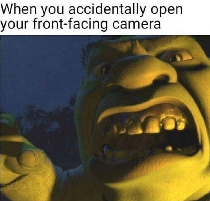7 Meme Kamera Depan, Berasa Jump Scare Tiba-tiba Kebuka | IDN Times