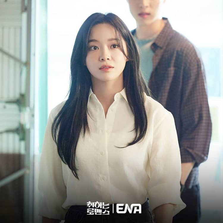 7 Alasan Min Joo Sosok Penting bagi Yong Joo di Brewing Love | IDN Times