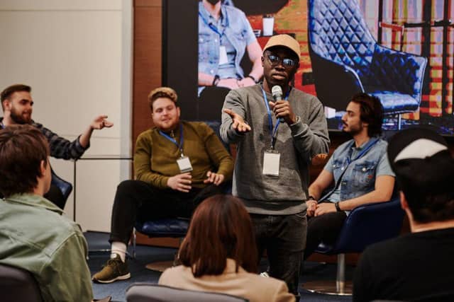 7 Contoh Teks Stand Up Comedy, Bisa Jadi Inspirasi Lomba! | IDN Times