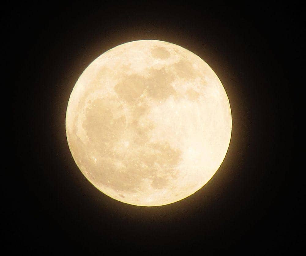 Purnama Siklus Peredaran Bulan dan Hari Suci Hindu di Bali | IDN Times Bali