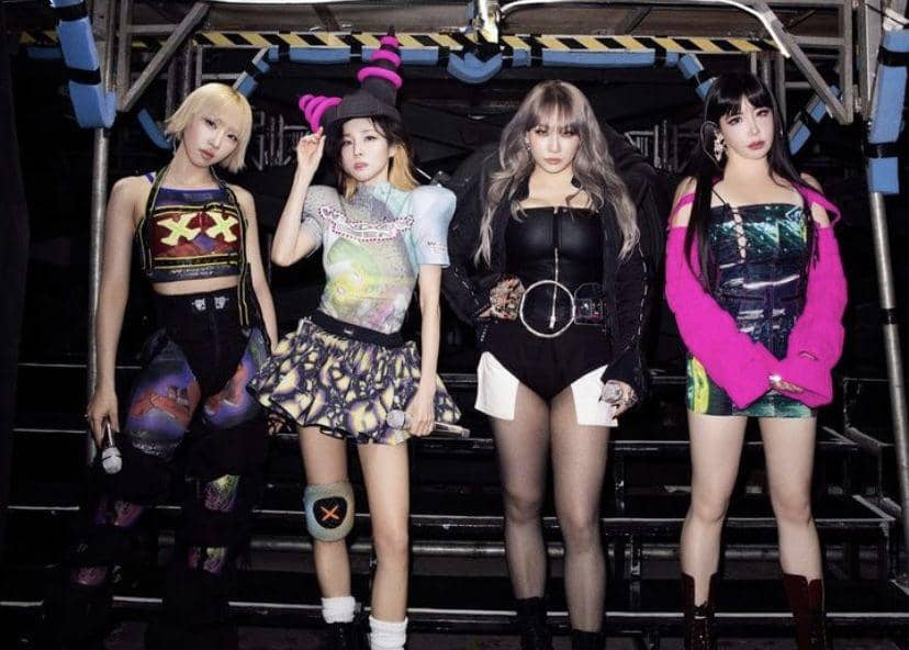 Park Bom Tak Selesaikan Konser 2NE1 di Manila karena Sakit | IDN Times