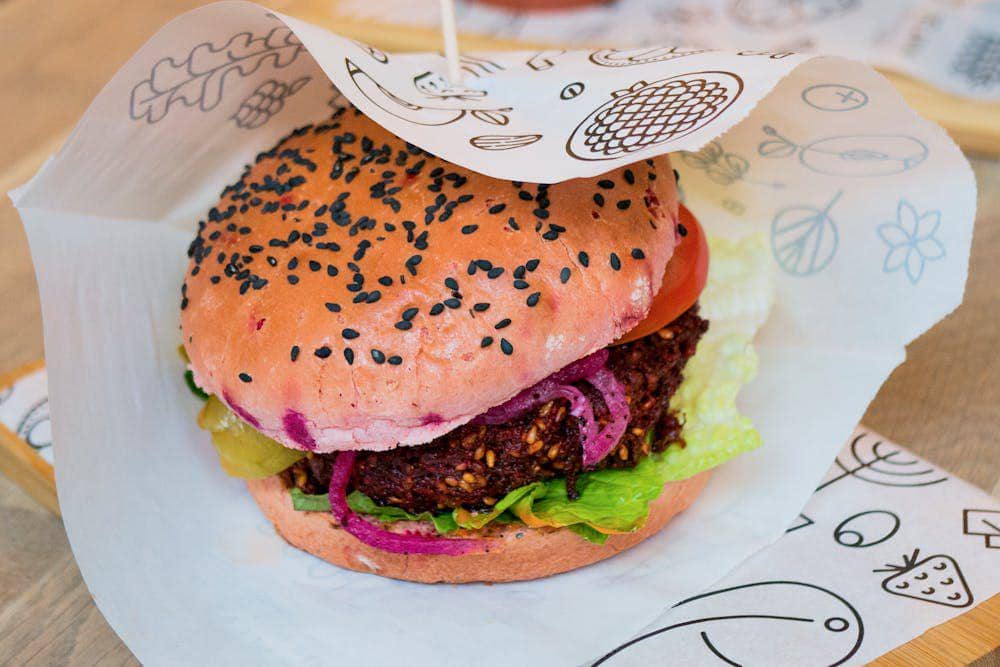 5 Jenis Isian Burger selain Beef dan Ayam, Wajib Kamu Coba! | IDN Times