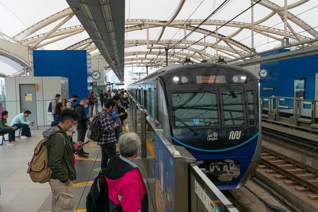 15 Kelompok yang Gratis Naik MRT, LRT, dan TJ selama 6 Bulan | IDN Times