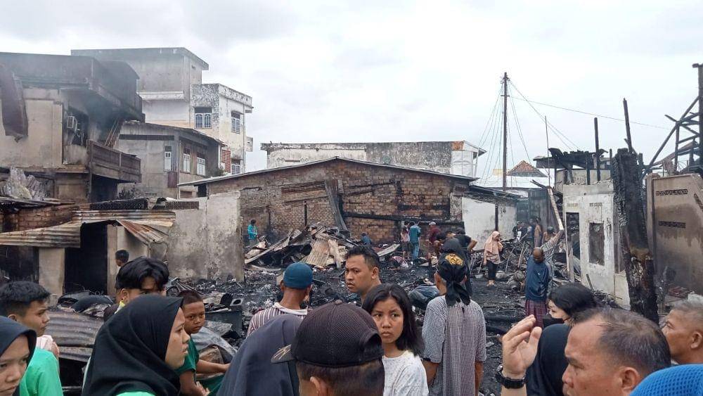 11 Rumah di Kawasan Padat Penduduk SU I Palembang Terbakar | IDN Times Sumsel