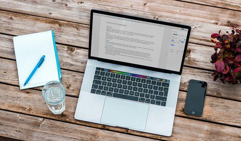 Laptop 14 Inch Berapa CM? Berikut Ukuran Tepatnya | IDN Times