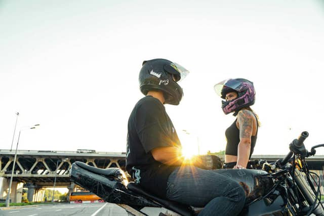 10 Merek Helm Terbaik, Ada KYT hingga RSV Helmet | IDN Times