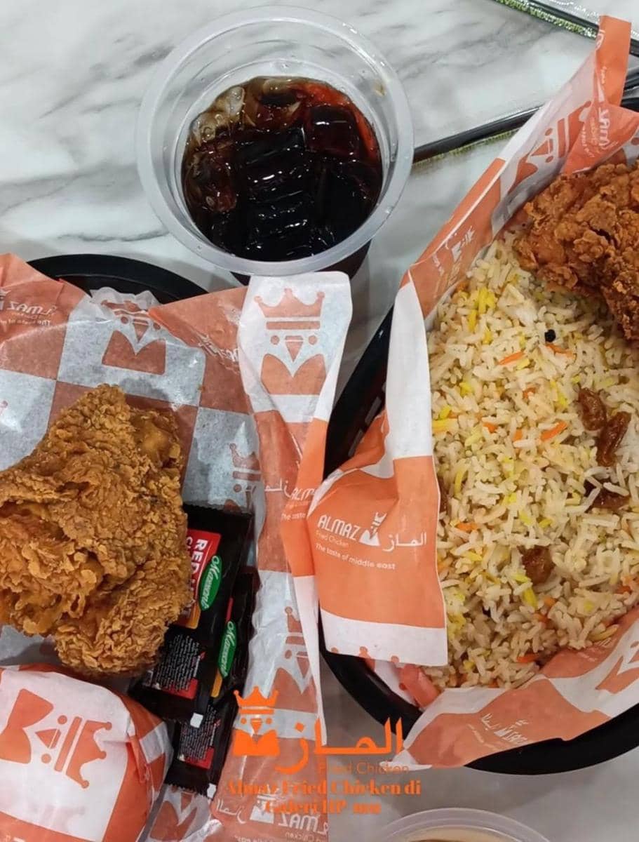 Siapa Pemilik Ayam Almaz? Ini Sosok di Baliknya | IDN Times