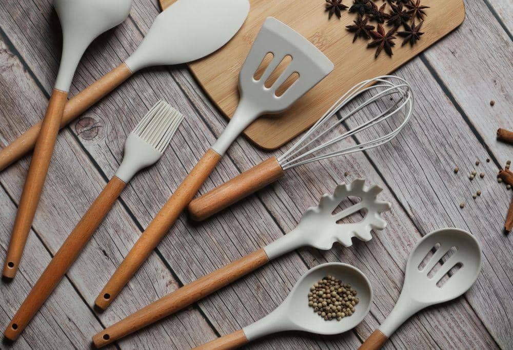 4 Jenis Sutil untuk Memasak, Ada yang Minim Residu! | IDN Times