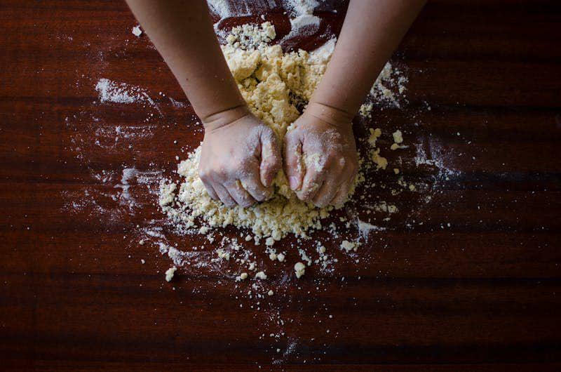 Resep Kue Lebaran Cookies Susu Kental Manis, Cuma 5 Bahan! | IDN Times