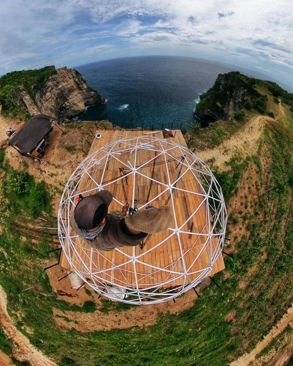Bungee Jumping di Nusa Penida Bali: Lokasi, Rute, dan Harga | IDN Times