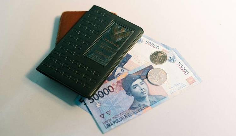 Berapa Denda Tilang Tidak Bawa SIM dan STNK? Ini Kisarannya | IDN Times