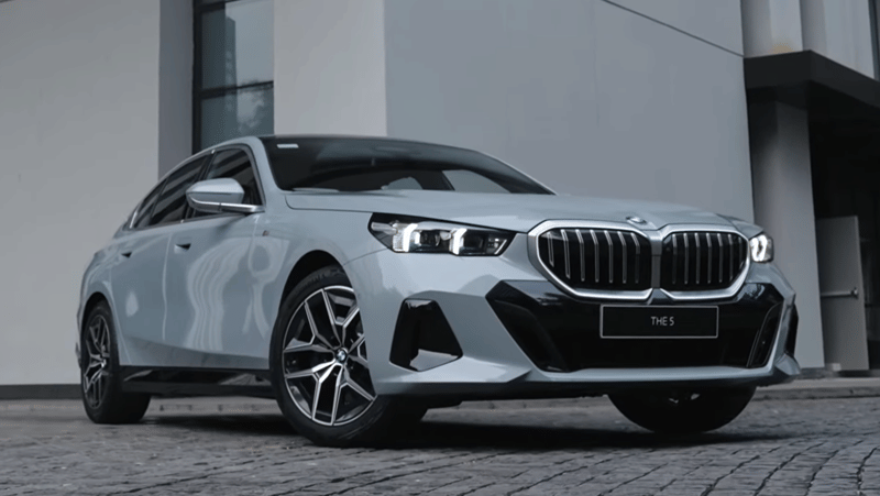 5 Mobil Sedan Terbaik 2024, Desain Modern dan Fitur Lengkap | IDN Times