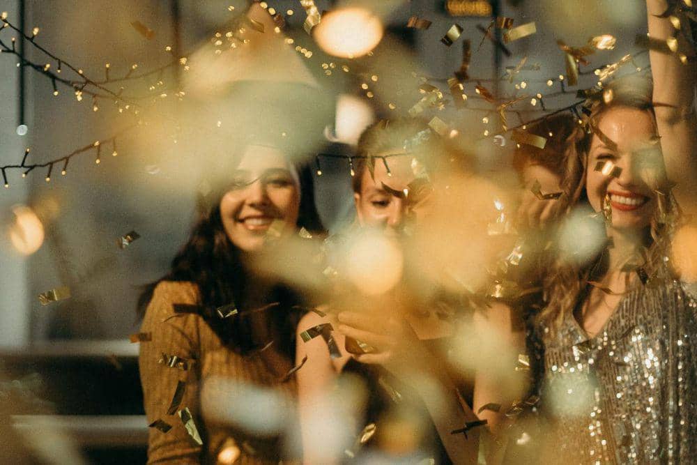 50 Pantun Ulang Tahun yang Lucu dan Berkesan, Bikin Happy | IDN Times