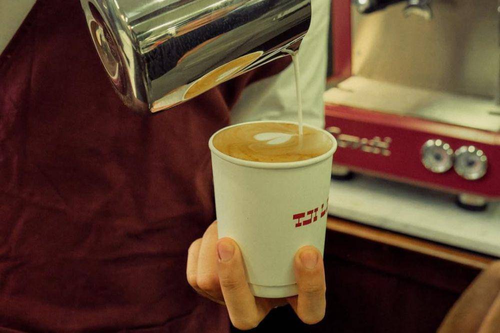 29 Menu Bolu Pisang Tji Laki Beserta Harganya | IDN Times