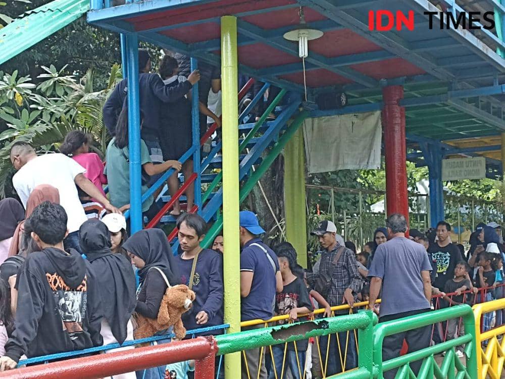 Wow, Lebih Setengah Juta Warga Serbu Ragunan Libur Nataru 2025-2026 ...
