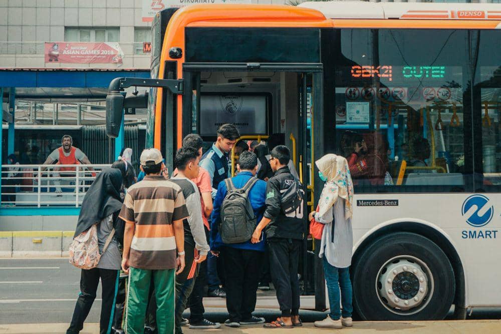 Perbedaan Transjakarta BRT dan Non BRT yang Perlu Kamu Tahu | IDN Times