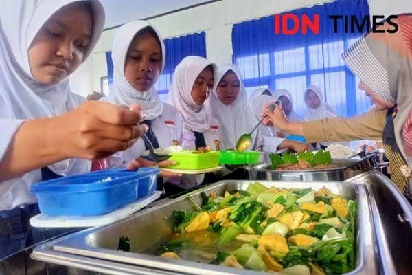 Syarat dan Cara Menjadi Mitra Program Makan Bergizi Gratis | IDN Times