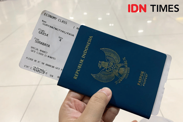 Perbedaan Aisle, Middle, dan Window Seat Pesawat Terbang | IDN Times