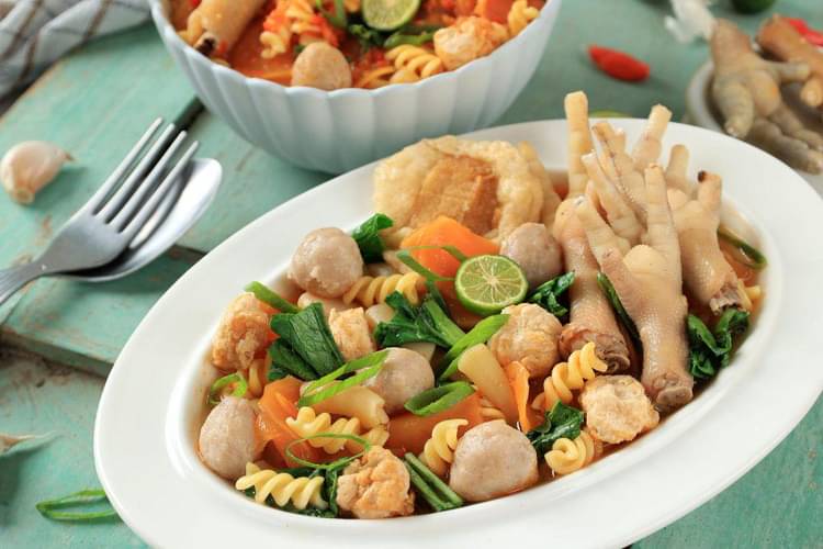 Resep Seblak Kering yang Lezat dengan Beragam Topping | IDN Times